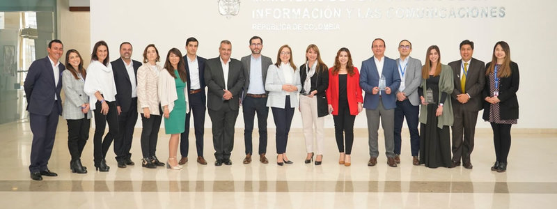 MinTIC y sector privado fortalecen alianza para la formación de más ...