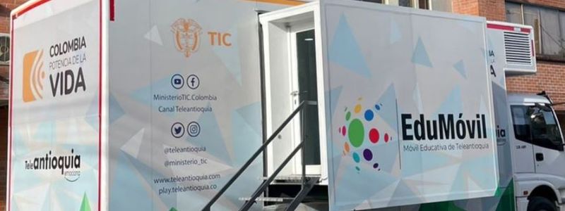 ¡MinTIC formó a más de 370 jóvenes y profesionales de la industria ...